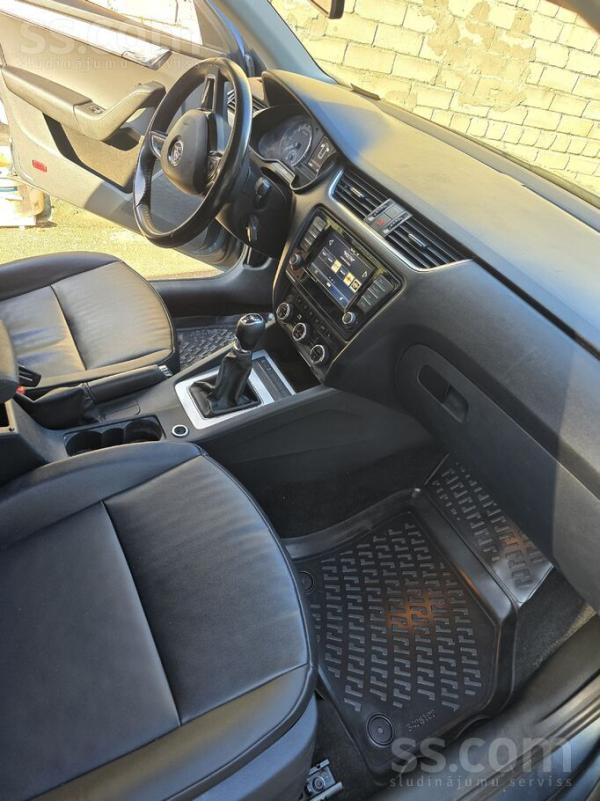 Pelēks Skoda Octavia 2019 Rīga, ar dzinēja tilpumu 1.60 L un nobraukumu 222 tūkst. km par 8000 €, foto 10 vietnē AUTOMOTO.COM.LV