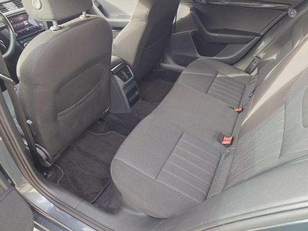 Grey Skoda Octavia 2019 in Kaunas, with an engine capacity of 1.60 L and mileage of 217 thousand km for 6900 €, photo 9 on AUTOMOTO.COM.LV