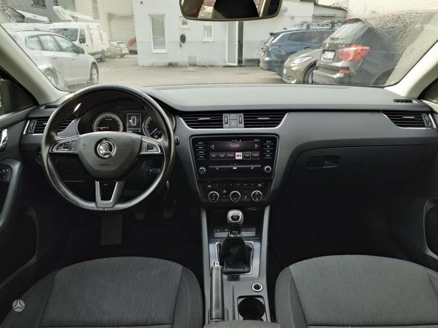 Pelēks Skoda Octavia 2019 Kauņa, ar dzinēja tilpumu 1.60 L un nobraukumu 217 tūkst. km par 6900 €, foto 10 vietnē AUTOMOTO.COM.LV