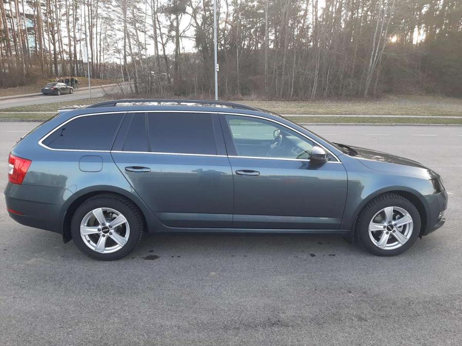 Pelēks Skoda Octavia 2019 Viļņa, ar dzinēja tilpumu 1.50 L un nobraukumu 99 tūkst. km par 14000 €, foto 14 vietnē AUTOMOTO.COM.LV