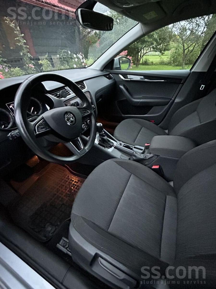 Pelēks Skoda Octavia 2019 Rīga, ar dzinēja tilpumu 1.60 L un nobraukumu 155 tūkst. km par 9500 €, foto 17 vietnē AUTOMOTO.COM.LV