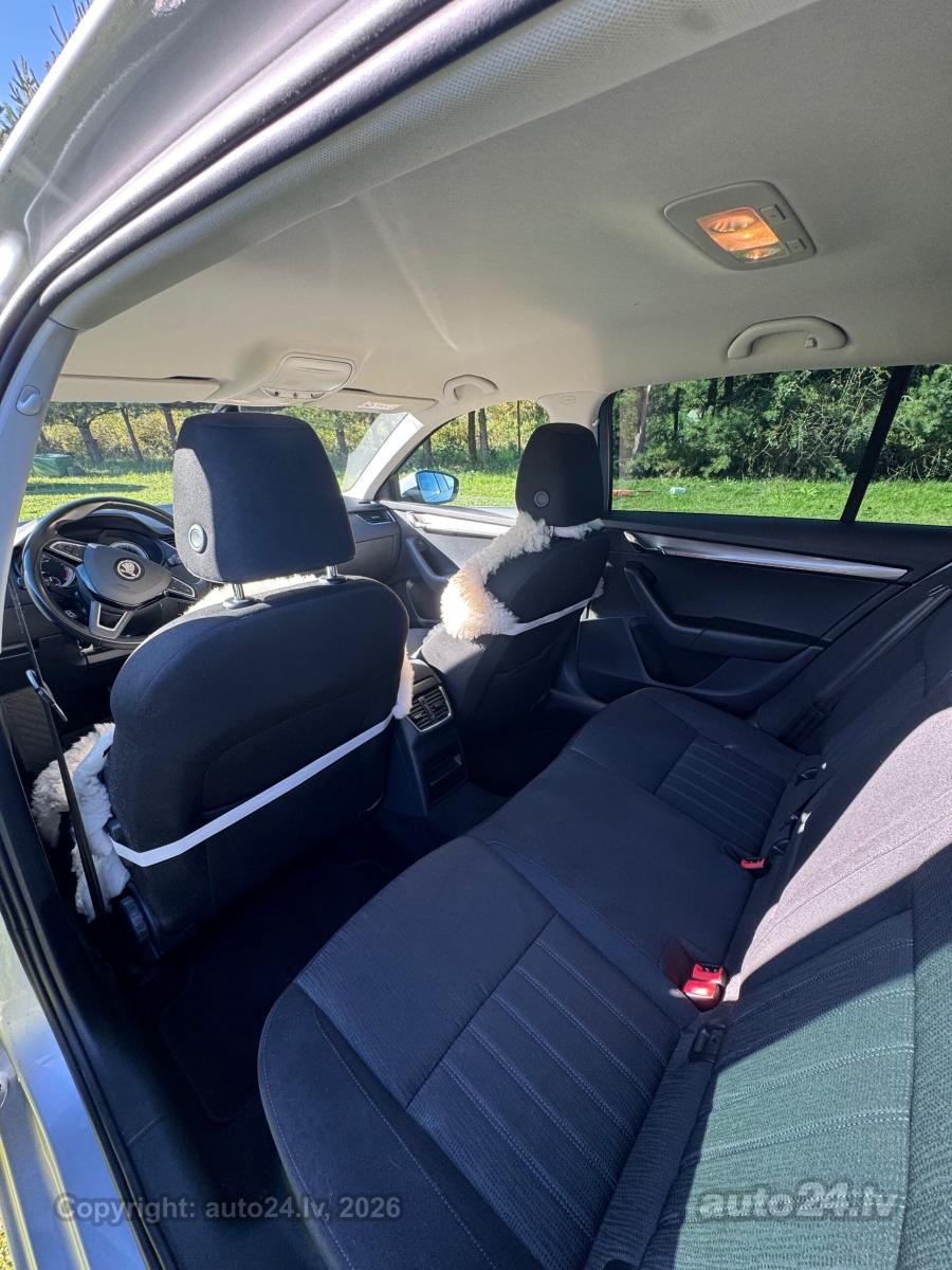Pelēks Skoda Octavia 2019 Tallina, ar dzinēja tilpumu 1.60 L un nobraukumu 143 tūkst. km par 10999 €, foto 12 vietnē AUTOMOTO.COM.LV