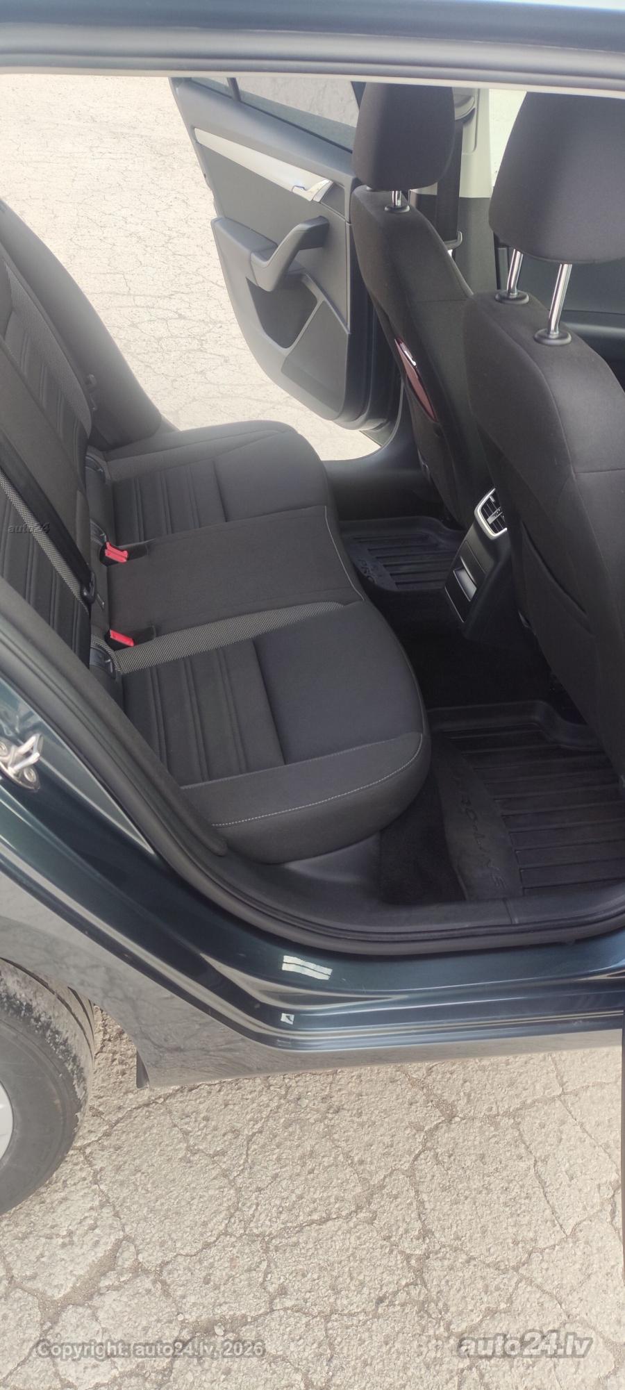 Grey Skoda Octavia 2019 in Johvi, with an engine capacity of 2.00 L and mileage of 284 thousand km for 9700 €, photo 11 on AUTOMOTO.COM.LV
