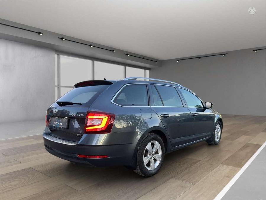 Pelēks Skoda Octavia 2020 Viļņa, ar dzinēja tilpumu 1.50 L un nobraukumu 57 tūkst. km par 13700 €, foto 8 vietnē AUTOMOTO.COM.LV