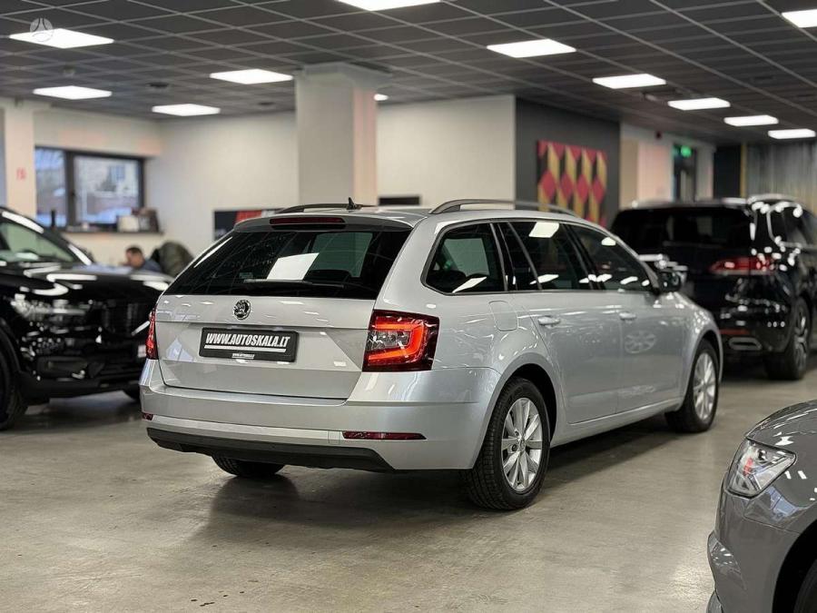 Pelēks Skoda Octavia 2020 Klaipėda, ar dzinēja tilpumu 1.97 L un nobraukumu 268 tūkst. km par 13750 €, foto 2 vietnē AUTOMOTO.COM.LV