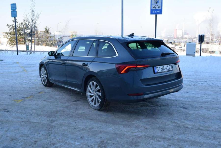 Grey Skoda Octavia 2020 in Vilnius, with an engine capacity of 1.97 L and mileage of 194 thousand km for 15950 €, photo 5 on AUTOMOTO.COM.LV