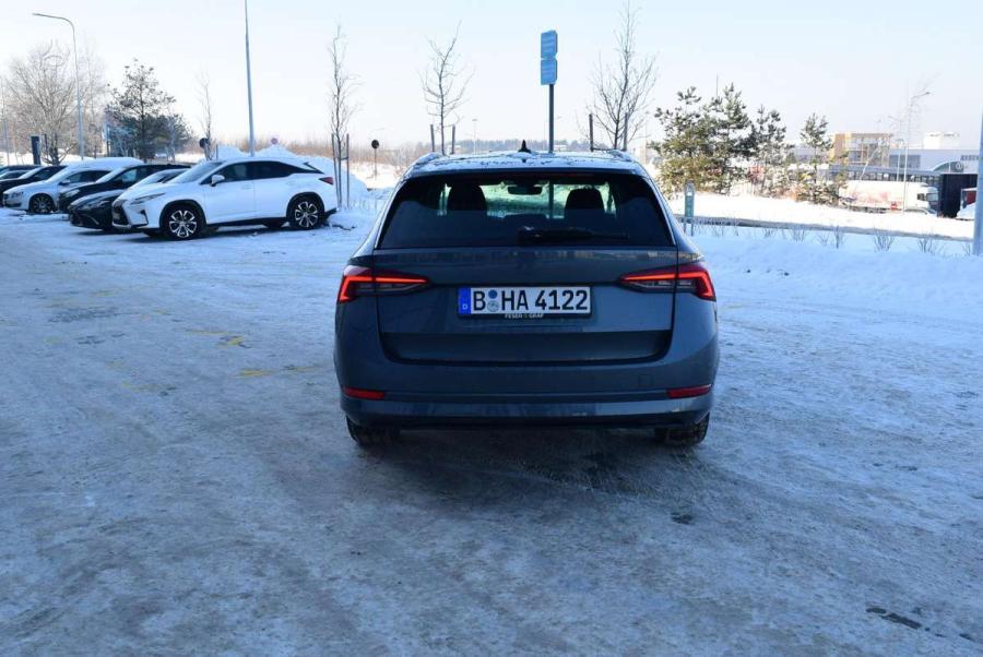Grey Skoda Octavia 2020 in Vilnius, with an engine capacity of 1.97 L and mileage of 194 thousand km for 15950 €, photo 6 on AUTOMOTO.COM.LV