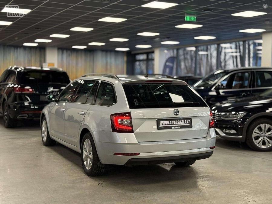 Grey Skoda Octavia 2020 in Klaipeda, with an engine capacity of 2.00 L and mileage of 268 thousand km for 13750 €, photo 23 on AUTOMOTO.COM.LV