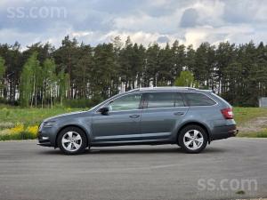 Grey Skoda Octavia 2020 in Riga, with an engine capacity of 1.60 L and mileage of 239 thousand km for 12500 €, photo 4 on AUTOMOTO.COM.LV
