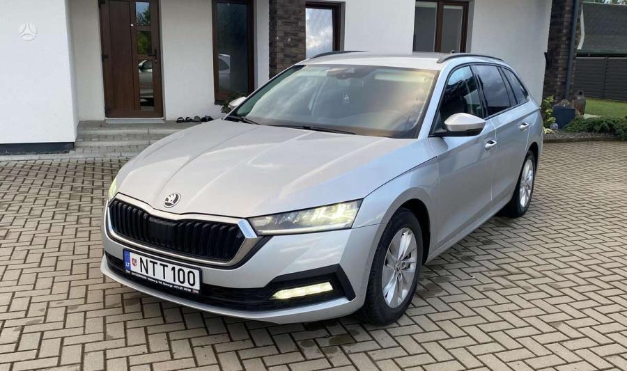 Grey Skoda Octavia 2020 in Ukmerge, with an engine capacity of 1.97 L and mileage of 332 thousand km for 9900 €, photo 1 on AUTOMOTO.COM.LV