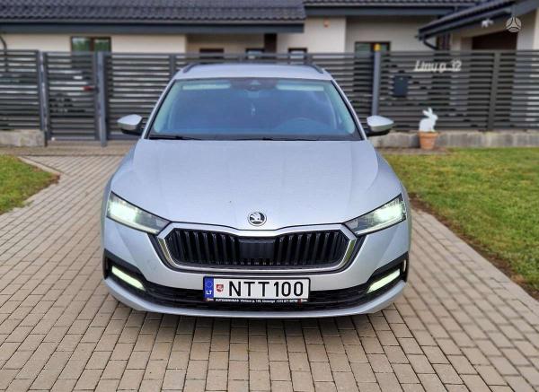 Grey Skoda Octavia 2020 in Ukmerge, with an engine capacity of 1.97 L and mileage of 332 thousand km for 9900 €, photo 3 on AUTOMOTO.COM.LV