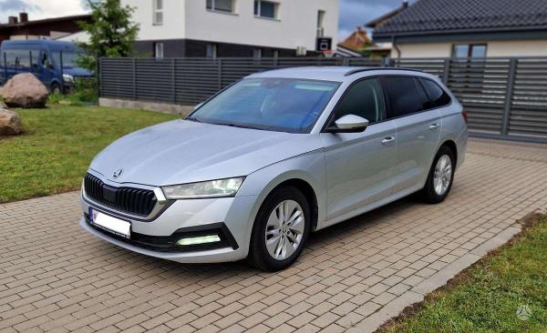 Grey Skoda Octavia 2020 in Ukmerge, with an engine capacity of 1.97 L and mileage of 332 thousand km for 9200 €, photo 1 on AUTOMOTO.COM.LV