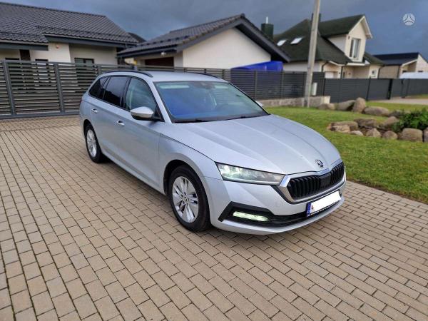 Grey Skoda Octavia 2020 in Ukmerge, with an engine capacity of 1.97 L and mileage of 332 thousand km for 9200 €, photo 3 on AUTOMOTO.COM.LV