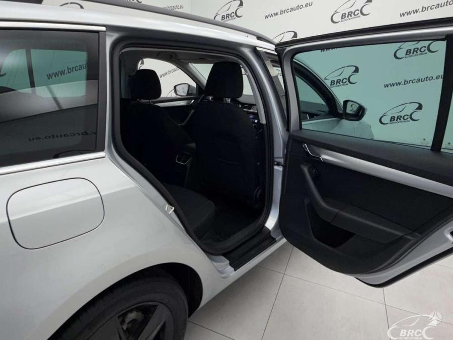 Grey Skoda Octavia 2020 in Vilnius, with an engine capacity of 1.50 L and mileage of 70 thousand km for 12900 €, photo 14 on AUTOMOTO.COM.LV