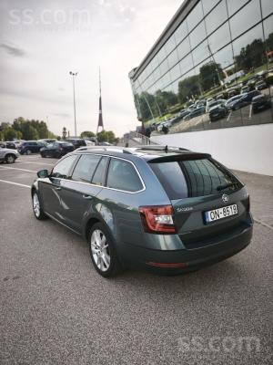Grey Skoda Octavia 2020 in Riga, with an engine capacity of 1.50 L and mileage of 212 thousand km for 12600 €, photo 4 on AUTOMOTO.COM.LV