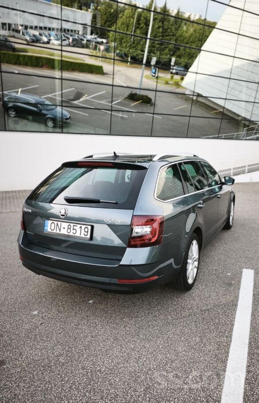 Grey Skoda Octavia 2020 in Riga, with an engine capacity of 1.50 L and mileage of 212 thousand km for 12600 €, photo 5 on AUTOMOTO.COM.LV