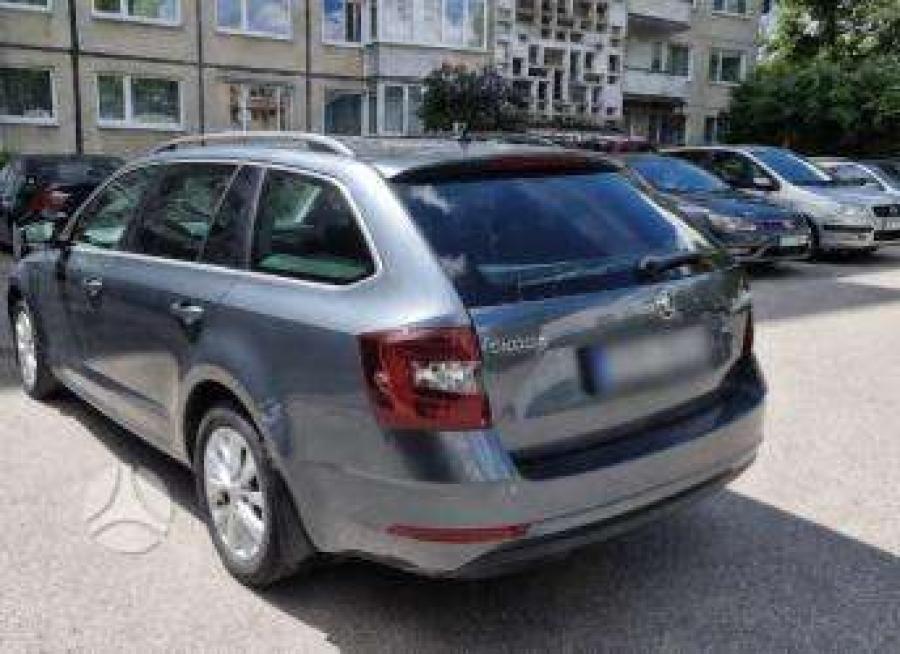 Grey Skoda Octavia 2020 in Vilnius, with an engine capacity of 1.60 L and mileage of 209 thousand km for 9500 €, photo 12 on AUTOMOTO.COM.LV