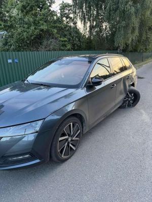 Pelēks Skoda Octavia 2020 Daugavpils, ar dzinēja tilpumu 1.97 L un nobraukumu 195 tūkst. km par 8250 €, foto 9 vietnē AUTOMOTO.COM.LV