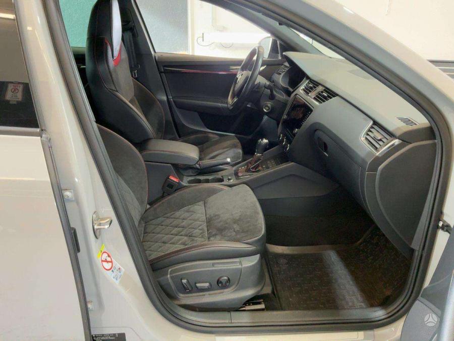 Grey Skoda Octavia 2020 in Vilnius, with an engine capacity of 1.97 L and mileage of 154 thousand km for 19650 €, photo 10 on AUTOMOTO.COM.LV