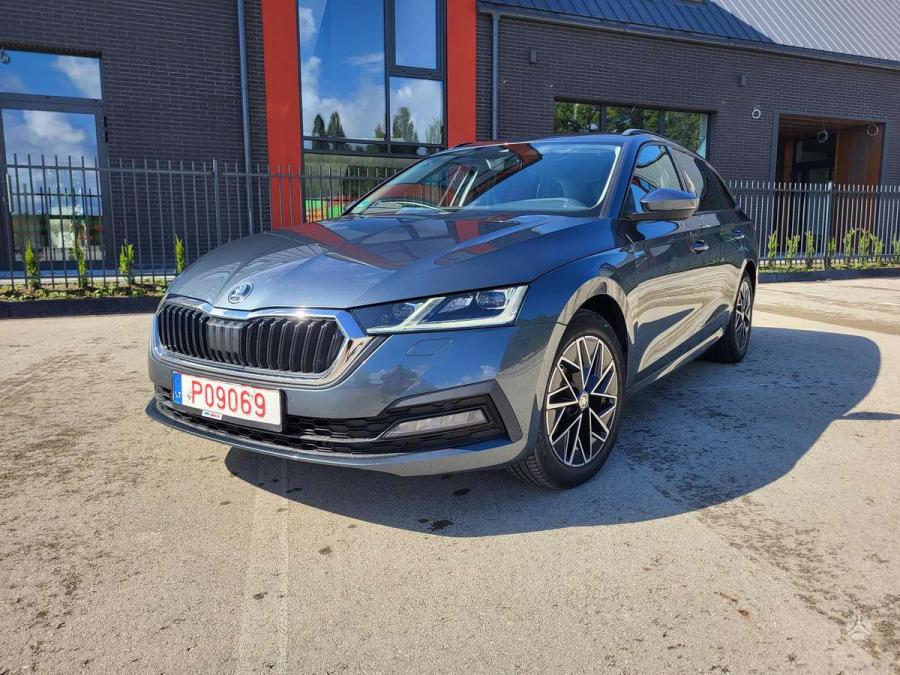 Grey Skoda Octavia 2020 in Klaipeda, with an engine capacity of 1.97 L and mileage of 212 thousand km for 13899 €, photo 1 on AUTOMOTO.COM.LV