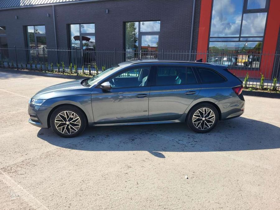 Grey Skoda Octavia 2020 in Klaipeda, with an engine capacity of 1.97 L and mileage of 212 thousand km for 13899 €, photo 9 on AUTOMOTO.COM.LV