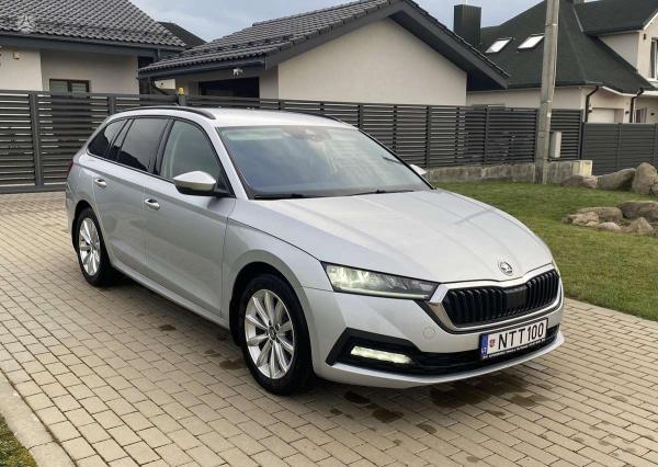 Skoda Octavia 2020 in Ukmerge on AUTOMOTO.COM.LV Grey Skoda Octavia 2020 in Ukmerge, with an engine capacity of 1.97 L and mileage of 333 thousand km for 10300 €, photo 3 on AUTOMOTO.COM.LV