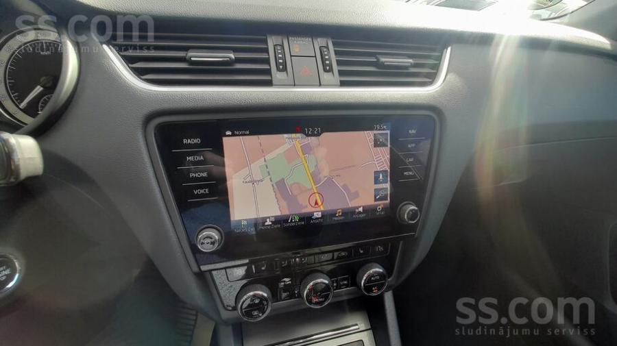 Grey Skoda Octavia 2020 in Riga, with an engine capacity of 1.60 L and mileage of 202 thousand km for 9100 €, photo 18 on AUTOMOTO.COM.LV