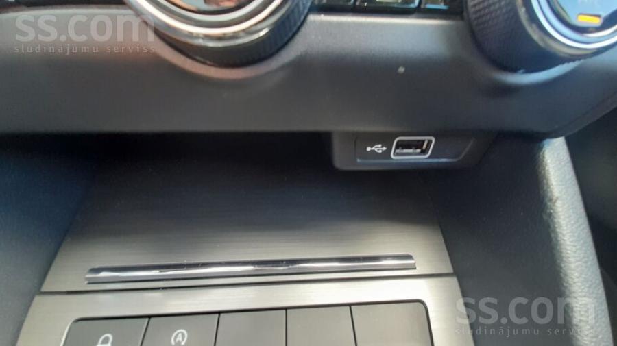 Grey Skoda Octavia 2020 in Riga, with an engine capacity of 1.60 L and mileage of 202 thousand km for 9100 €, photo 20 on AUTOMOTO.COM.LV