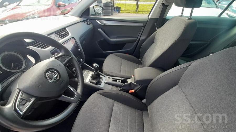 Grey Skoda Octavia 2020 in Riga, with an engine capacity of 1.60 L and mileage of 202 thousand km for 9100 €, photo 25 on AUTOMOTO.COM.LV