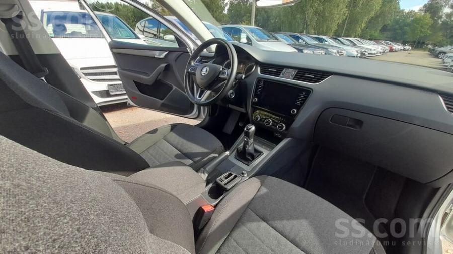 Grey Skoda Octavia 2020 in Riga, with an engine capacity of 1.60 L and mileage of 202 thousand km for 9100 €, photo 33 on AUTOMOTO.COM.LV