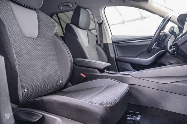 Grey Skoda Octavia 2021 in Kaunas, with an engine capacity of 2.00 L and mileage of 208 thousand km for 15990 €, photo 11 on AUTOMOTO.COM.LV