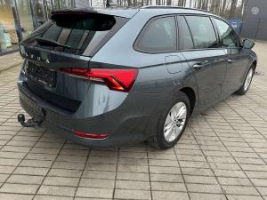 Grey Skoda Octavia 2021 in Kaunas, with an engine capacity of 1.00 L and mileage of 210 thousand km for 11900 €, photo 3 on AUTOMOTO.COM.LV