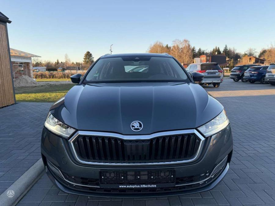 Grey Skoda Octavia 2021 in Kaunas, with an engine capacity of 1.50 L and mileage of 188 thousand km for 14500 €, photo 3 on AUTOMOTO.COM.LV