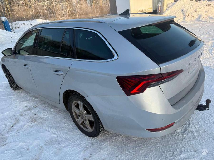 Grey Skoda Octavia 2021 in Klaipeda, with an engine capacity of 1.97 L and mileage of 187 thousand km for 16940 €, photo 3 on AUTOMOTO.COM.LV