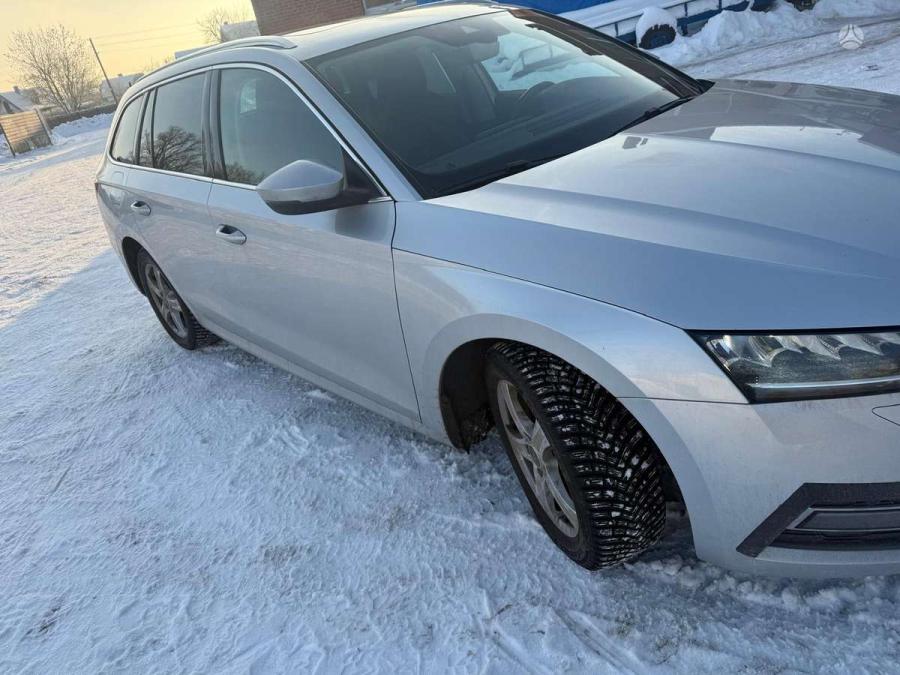 Grey Skoda Octavia 2021 in Klaipeda, with an engine capacity of 1.97 L and mileage of 187 thousand km for 16940 €, photo 4 on AUTOMOTO.COM.LV