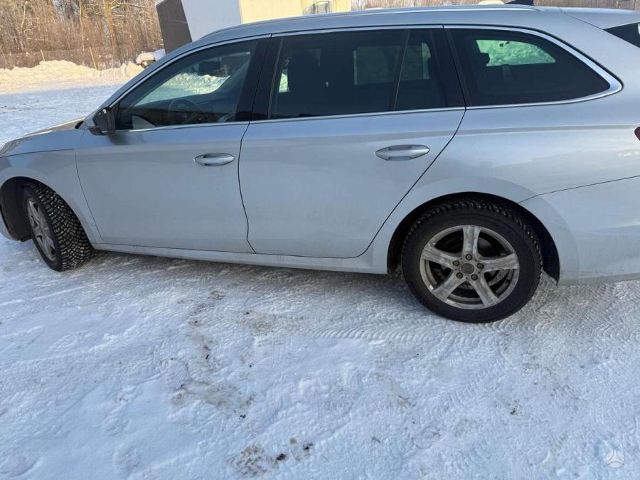 Grey Skoda Octavia 2021 in Klaipeda, with an engine capacity of 1.97 L and mileage of 187 thousand km for 16940 €, photo 5 on AUTOMOTO.COM.LV