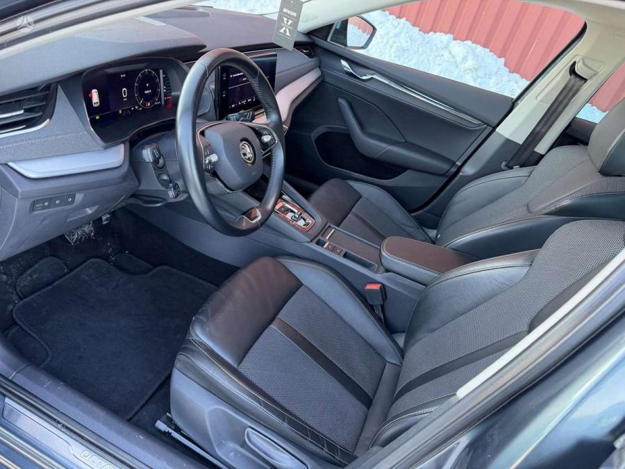 Grey Skoda Octavia 2021 in Siauliai, with an engine capacity of 1.40 L and mileage of 137 thousand km for 16700 €, photo 10 on AUTOMOTO.COM.LV