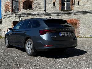 Grey Skoda Octavia 2021 in Tallinn, with an engine capacity of 1.00 L and mileage of 50 thousand km for 17500 €, photo 4 on AUTOMOTO.COM.LV