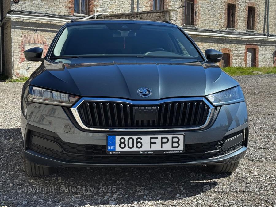 Grey Skoda Octavia 2021 in Tallinn, with an engine capacity of 1.00 L and mileage of 50 thousand km for 17500 €, photo 8 on AUTOMOTO.COM.LV
