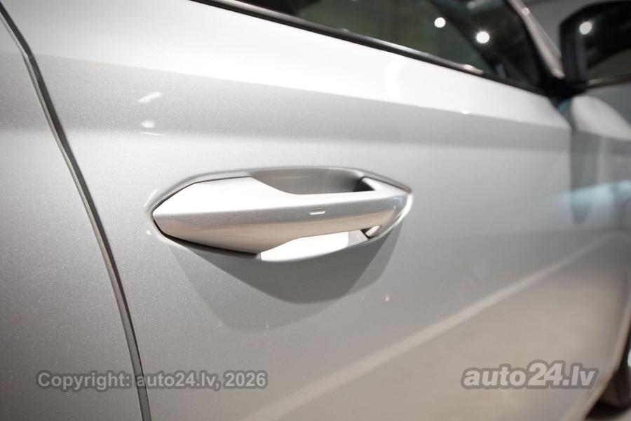 Grey Skoda Octavia 2021 in Tallinn, with an engine capacity of 2.00 L and mileage of 125 thousand km for 16990 €, photo 28 on AUTOMOTO.COM.LV