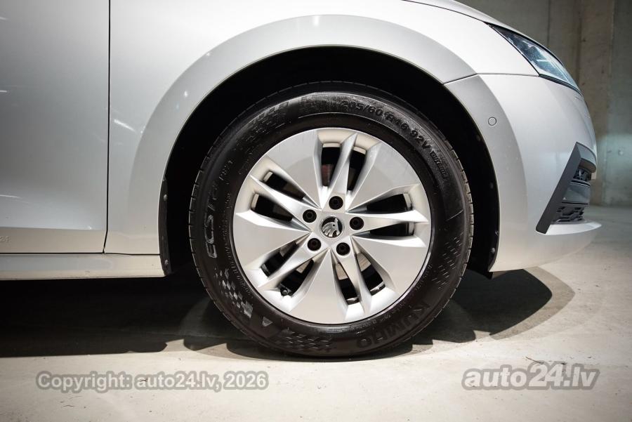 Grey Skoda Octavia 2021 in Tallinn, with an engine capacity of 2.00 L and mileage of 125 thousand km for 16990 €, photo 30 on AUTOMOTO.COM.LV