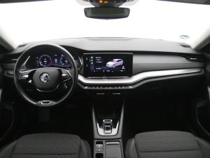 Серый Шкода Октавия 2021 в Вильнюс, объемом двигателя 1.00 л и пробегом 189 тыс. км за 13099 €, фото 3 на AUTOMOTO.COM.LV