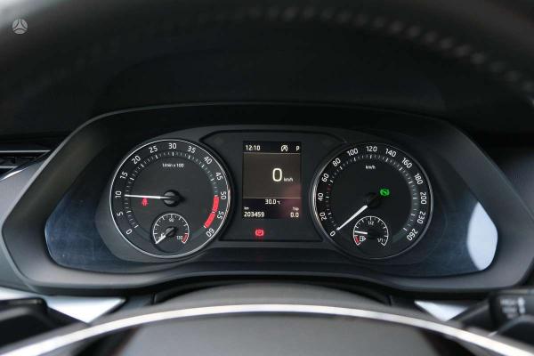 Серый Шкода Октавия 2021 в Вильнюс, объемом двигателя 1.97 л и пробегом 204 тыс. км за 13900 €, фото 6 на AUTOMOTO.COM.LV