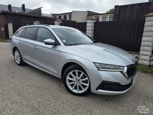 Grey Skoda Octavia 2021 in Kaunas, with an engine capacity of 2.00 L and mileage of 241 thousand km for 12200 €, photo 3 on AUTOMOTO.COM.LV