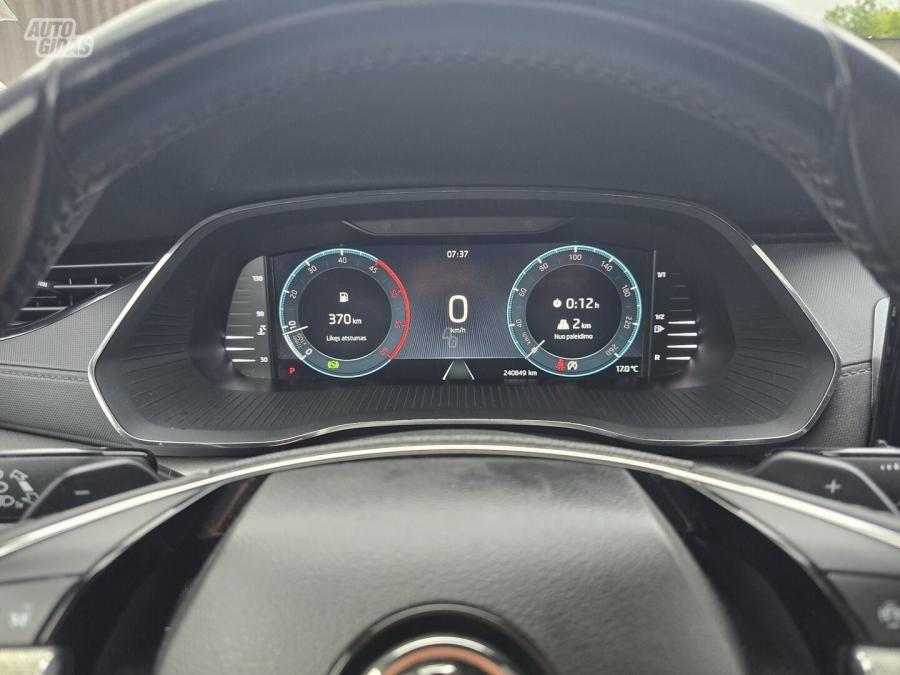Grey Skoda Octavia 2021 in Kaunas, with an engine capacity of 2.00 L and mileage of 241 thousand km for 12200 €, photo 23 on AUTOMOTO.COM.LV