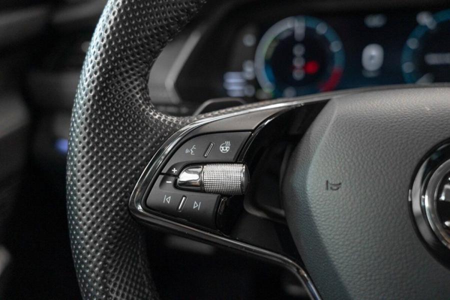 Pelēks Skoda Octavia 2021 Viļņa, ar dzinēja tilpumu 1.40 L un nobraukumu 136 tūkst. km par 19500 €, foto 11 vietnē AUTOMOTO.COM.LV