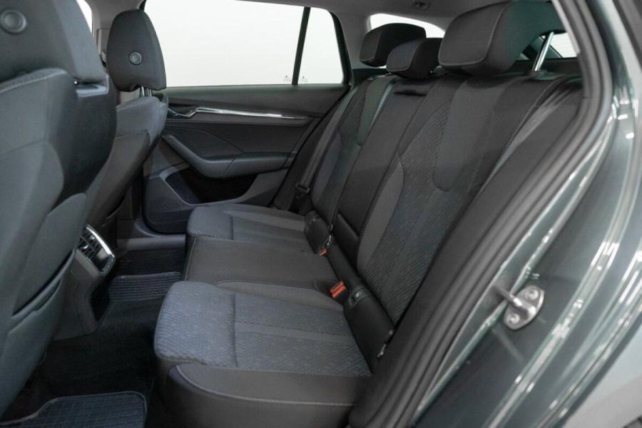 Pelēks Skoda Octavia 2021 Viļņa, ar dzinēja tilpumu 1.40 L un nobraukumu 136 tūkst. km par 19500 €, foto 21 vietnē AUTOMOTO.COM.LV