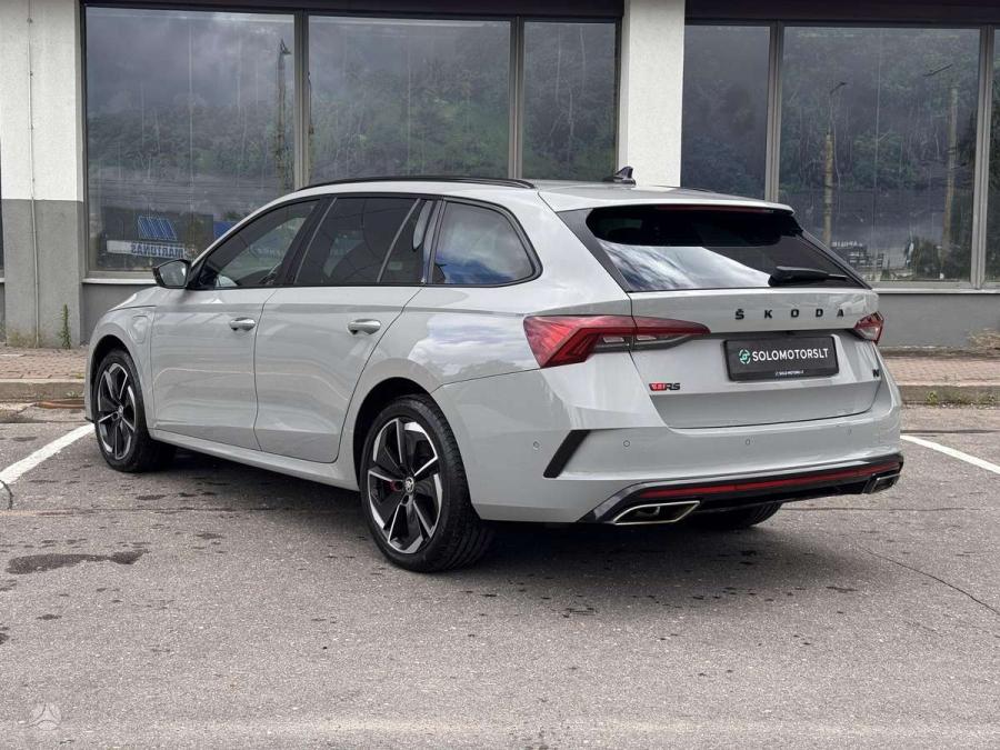 Grey Skoda Octavia 2021 in Vilnius, with an engine capacity of 1.40 L and mileage of 154 thousand km for 20450 €, photo 3 on AUTOMOTO.COM.LV