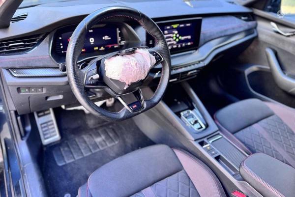 Grey Skoda Octavia 2021 in Vievis, with an engine capacity of 1.97 L and mileage of 116 thousand km for 12450 €, photo 7 on AUTOMOTO.COM.LV