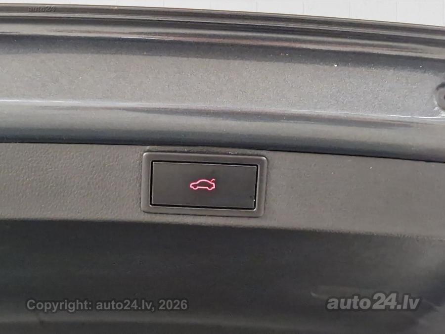 Grey Skoda Octavia 2021 in Tallinn, with an engine capacity of 1.00 L and mileage of 89 thousand km for 16490 €, photo 19 on AUTOMOTO.COM.LV